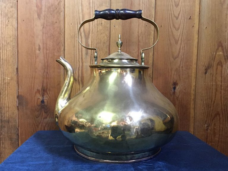 Brass Oversized Country House Kettle - Ampthill Antiques Emporium